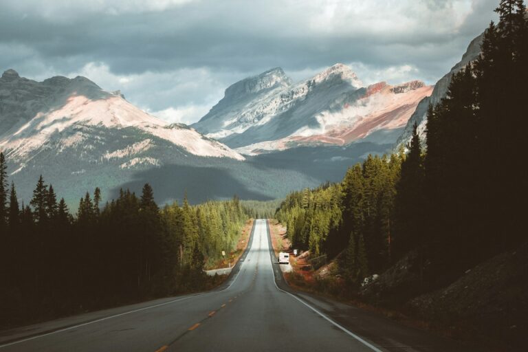 Complete Guide to Off-Grid Living in Alberta – Sustainably Off-Grid